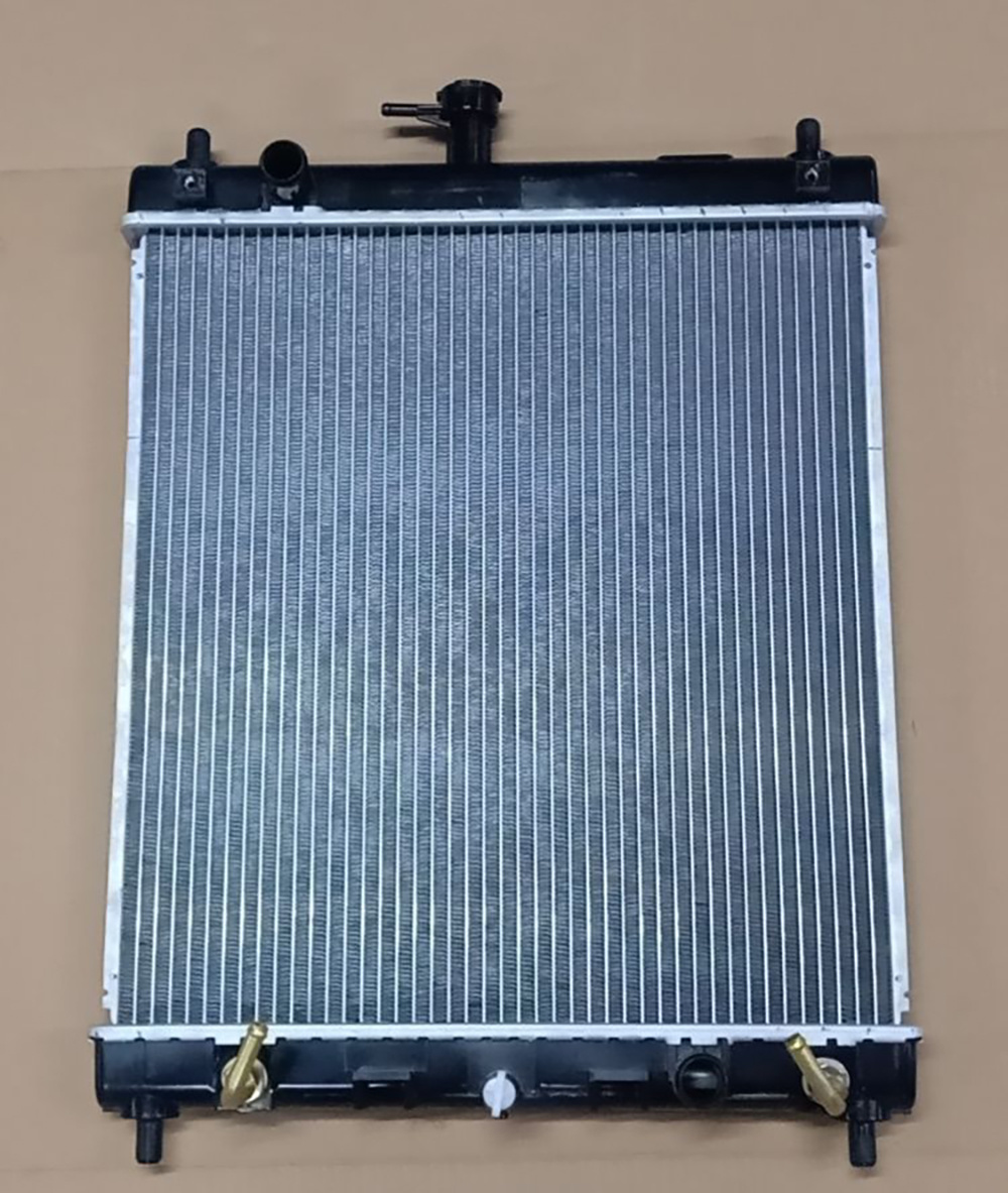OEM 17700-61j10 Auto Cooling System Water Tank Radiator Wholesale for ...